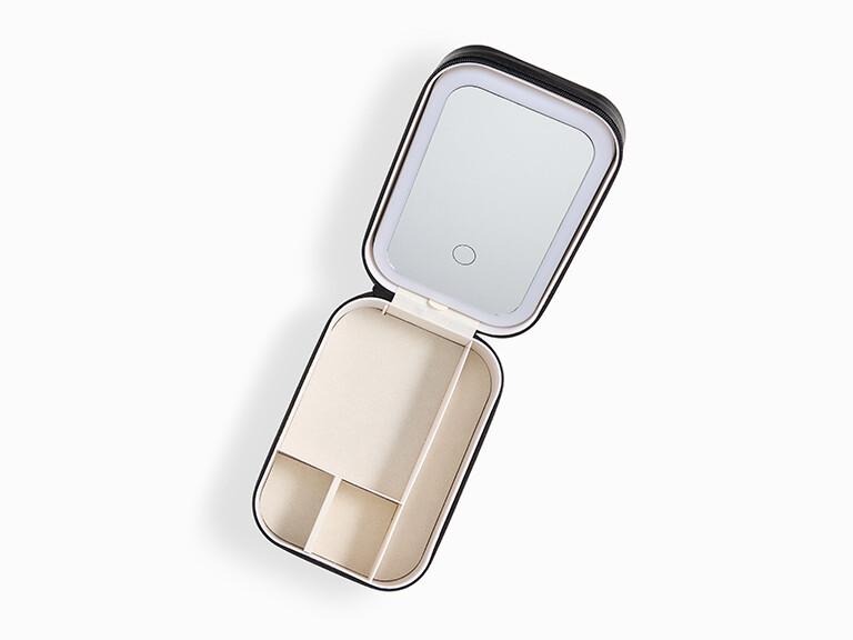 ipsy makeup bag size